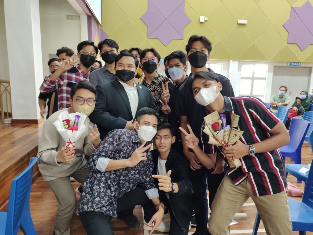 Pelajar Kolej Genius Insan USIM Catat Keputusan Cemerlang SPM 2021 ...