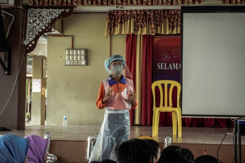 Projek Sulam “Think Safety, Act Safety” FST USIM Pupuk Minat Murid ...