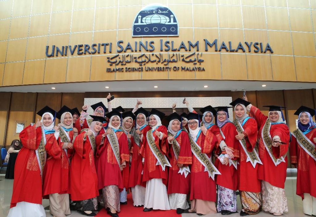 Majlis Konvokesyen USIM ke-20 rai 2,955 graduan – Universiti Sains Islam Malaysia